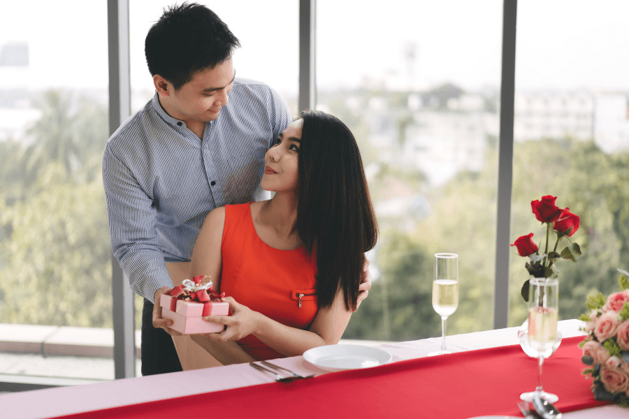 Couple Gifts That Will Make You Both Jealous And Happy